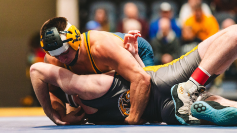 No. 21 West Virginia wrestling cruises in win over Air Force – Blue ...