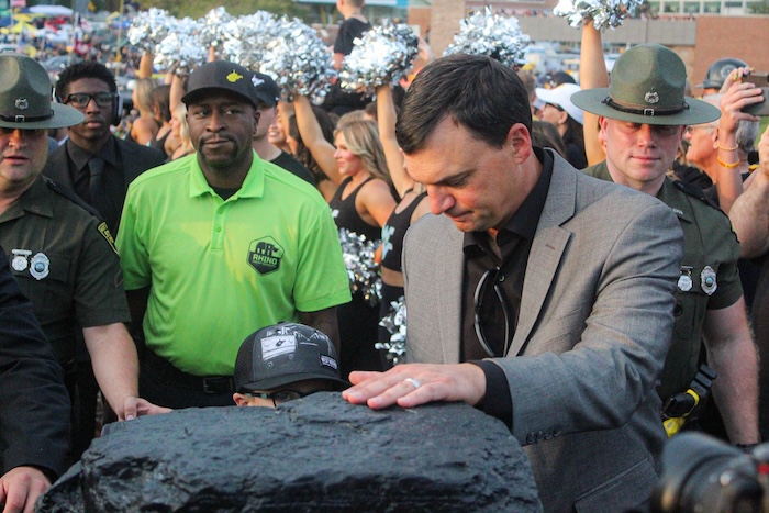 Watch: Mountaineer Mantrip Pre-Kansas State | Blue Gold Sports